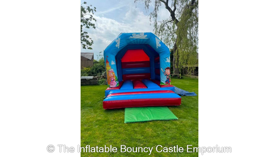 Princess & Knights Bouncy Castle - Bouncy Castle & Soft Play Hire ...