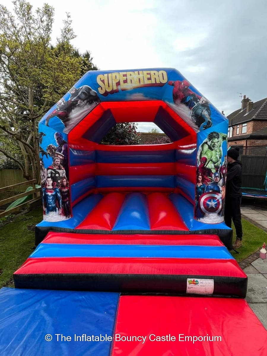InflatableBouncyCastles.co.uk - Children's bouncy castle hire Cheshire